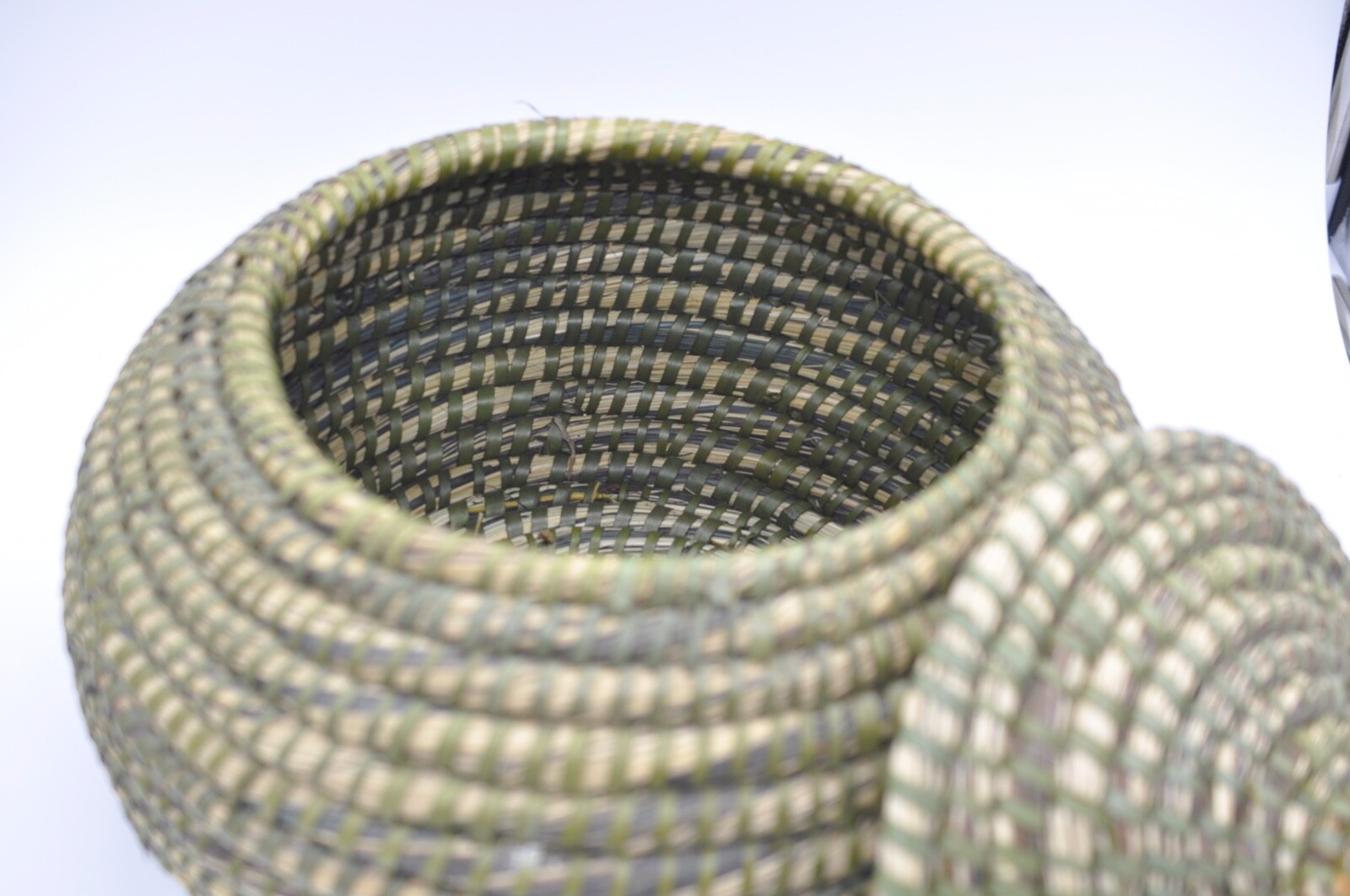 Beautiful Pine Needle And Sweetgrass Basket With Lid Modern Classic ...