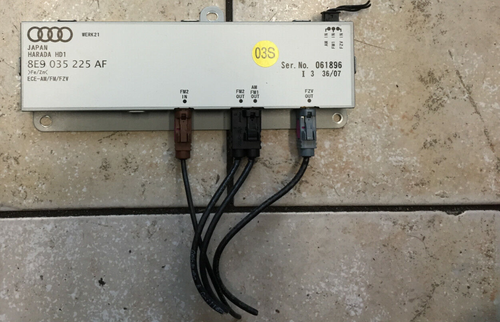 Audi A4 8E B7 Original Antennenverstärker Verstärker 8E9035225AF mit ...