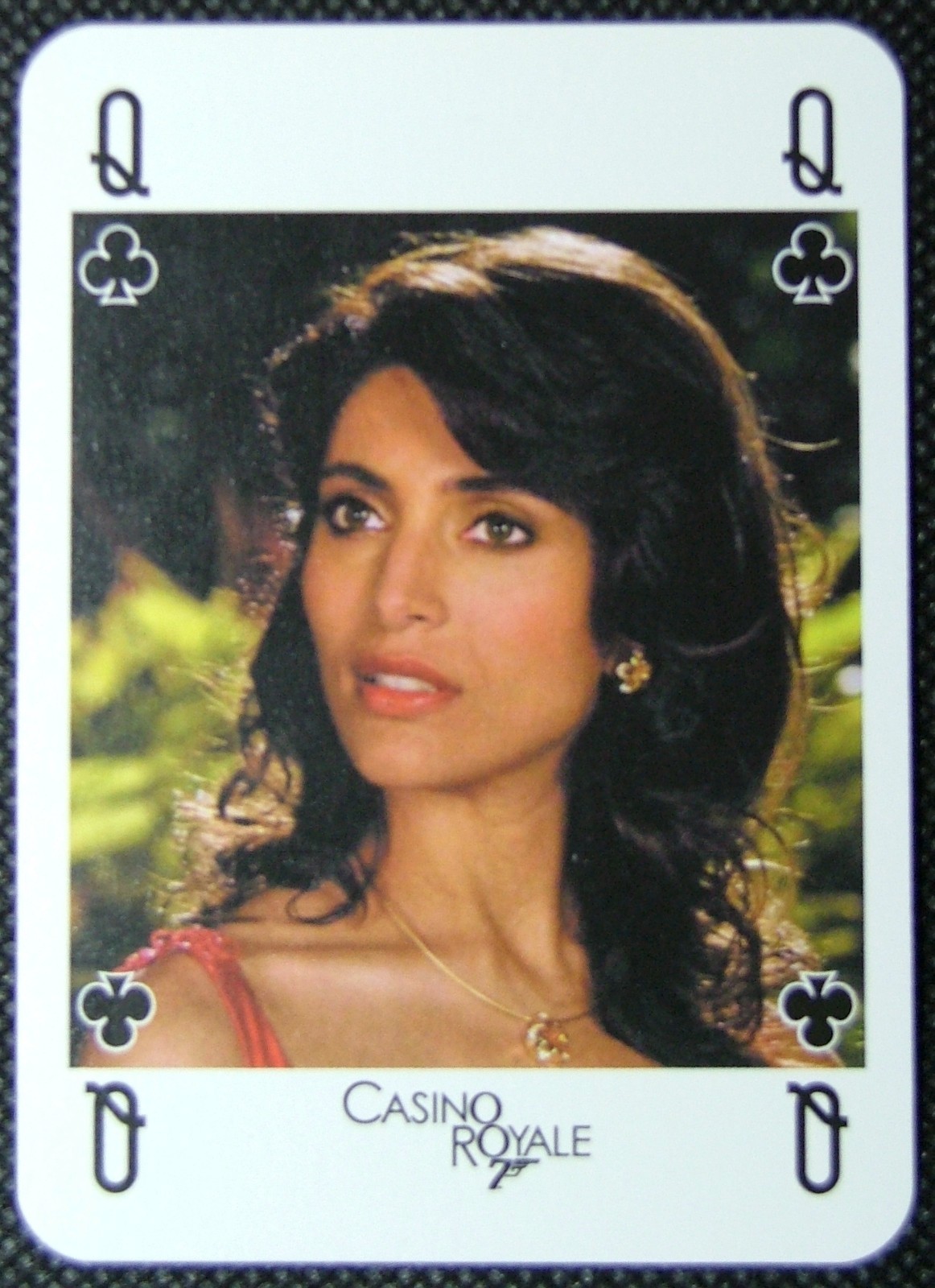 1 x playing card Caterina Murino Solange 007 Casino Royale Queen Clubs ...