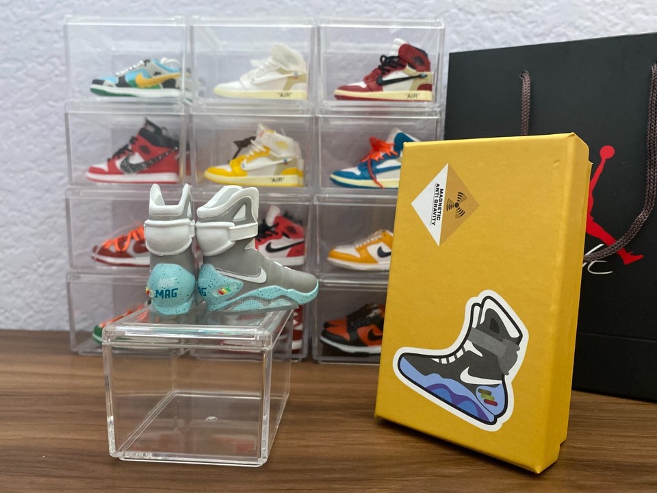 3D Jordan Dunk Air SB Mini Sneaker Shoe Miniature Collectable Grad ...