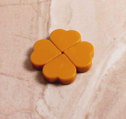 New LEGO Clover Heart Lot of 4 GOLD Heart Tiles 1x1 Solid Color Parts ...