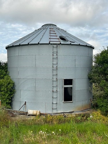 24' (W) Grain bin repurpose to outdoor bar kitchen tiny home cottage ...