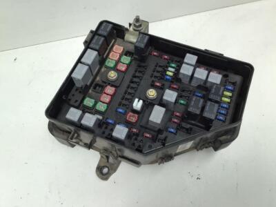 VE WM Statesman Caprice Commodore SV6 Calais engine bay fuse box ...