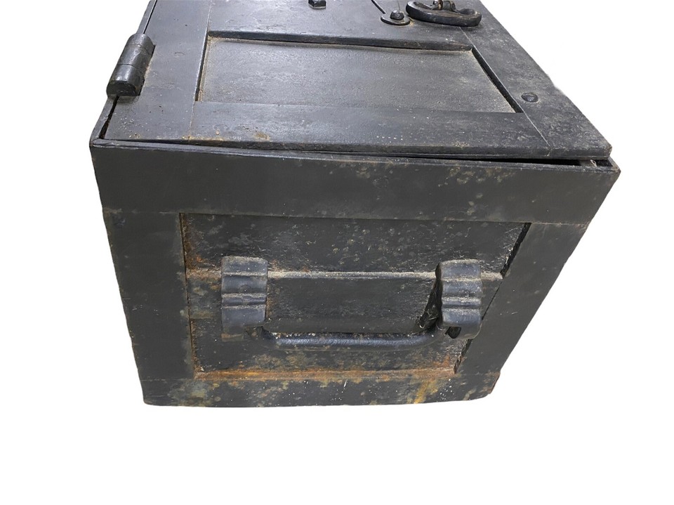 Antique Heavy Cast Iron Banker Strong Box Safe Stagecoach Railroad ...