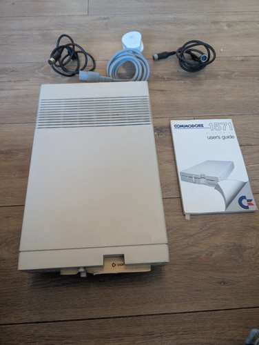 Commodore 1571 Disk Drive For C64/128 With Cables Powers On | eBay