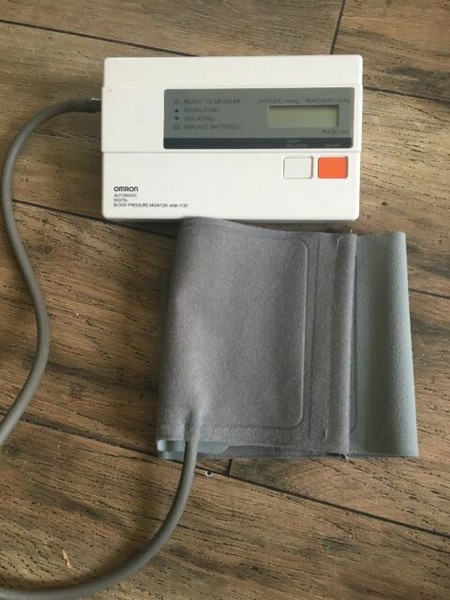 Omron Automatic Oscillometric Digital Blood Pressure Monitor Hem 713c ...