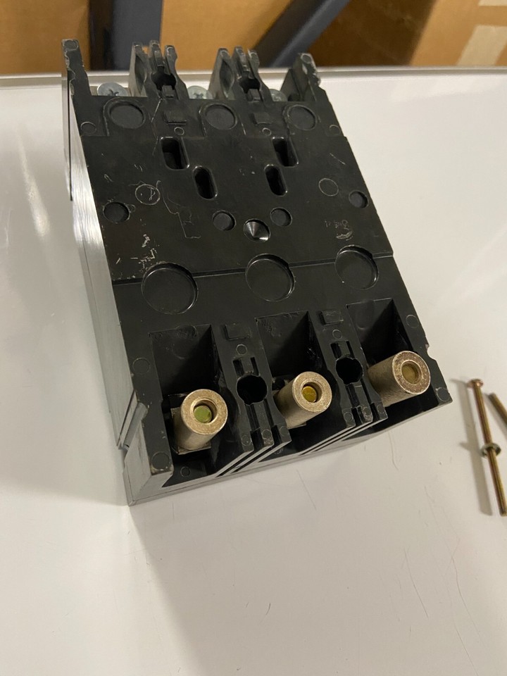 THED136030 General Electric 30 amp 600 volt 25kA @ 480V THED Circuit ...