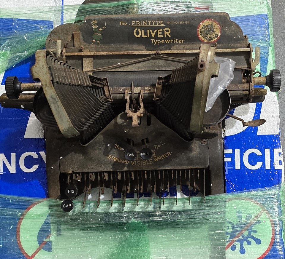 ANTIQUE VINTAGE "BATWING" Oliver Typewriter No. 7 Parts | eBay