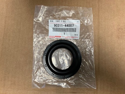 TOYOTA REAR DIFFERENTIAL CARRIER OIL SEAL ( 90311-44007 ) | eBay