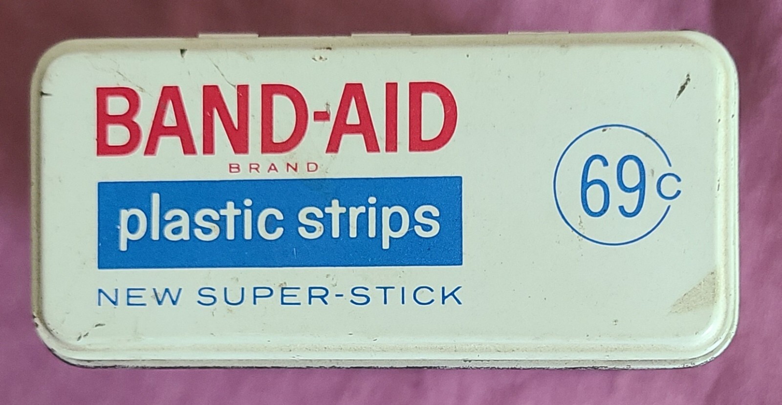 Vintage Band-Aid Metal Tin Box Hinged Lid Johnson & Johnson Band-Aids ...
