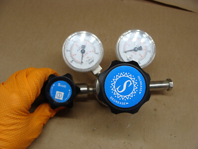 Regulators - Scott Specialty Gases