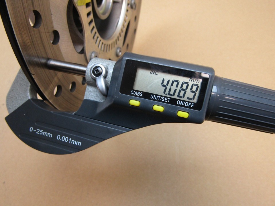 Piaggio Vespa GTS 300 2021 805 miles front brake disc and hub (9253 ...