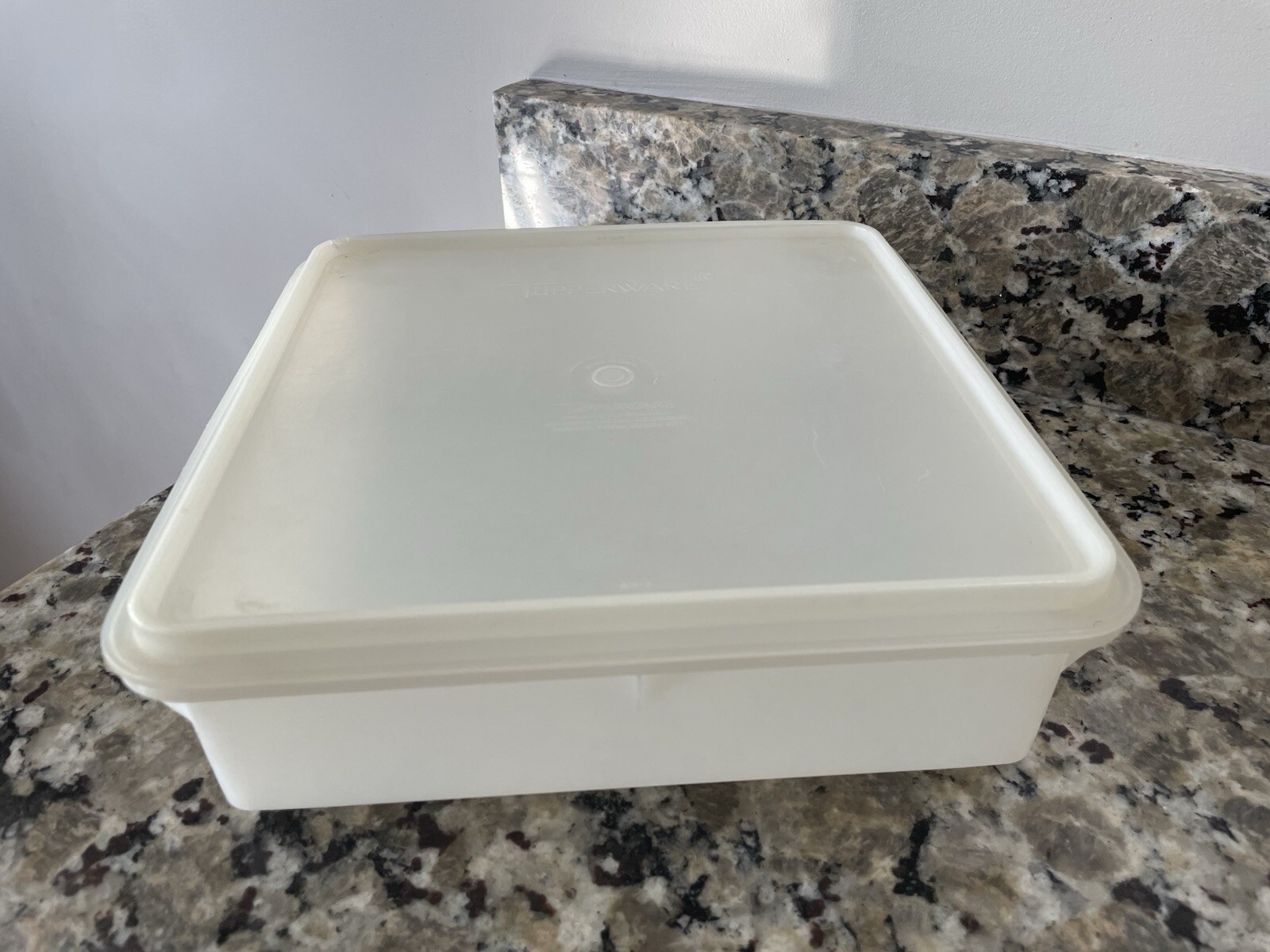 Tupperware Snak-Stor Square Storage Container #514-1 with Lid 9x9x3 ...