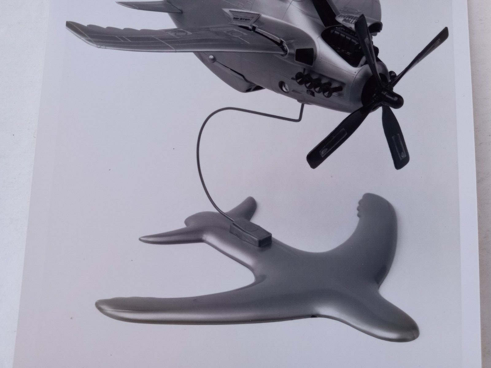 1989 Monogram Toy Fair PRESS RELEASE New Motorized Flap Jack Airplane ...