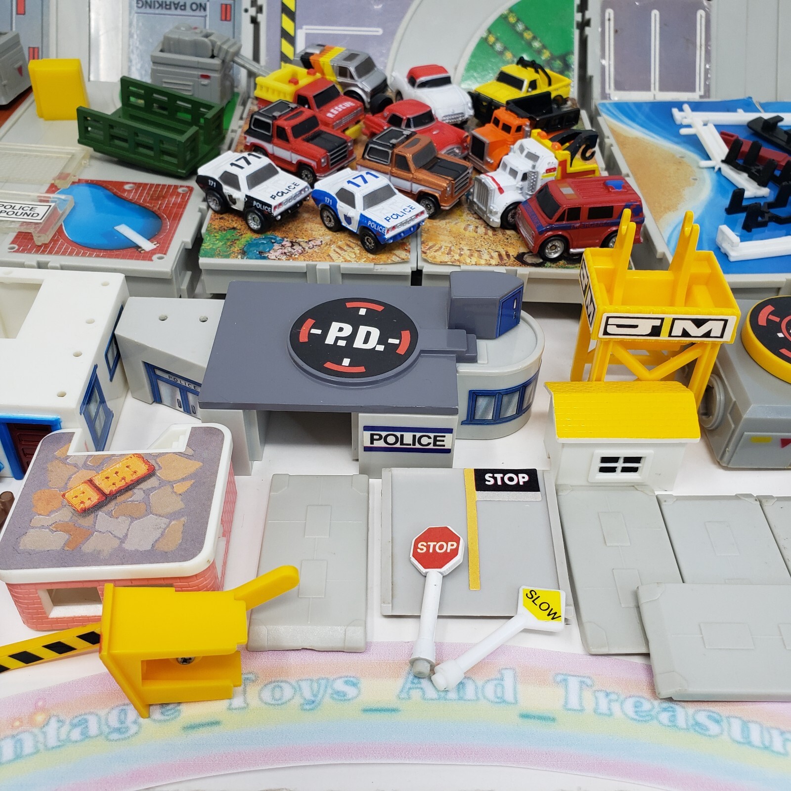 LOT OF VINTAGE MICRO MACHINES POLICE FIRE EMERGENCY VEHICLES TRAVEL ...