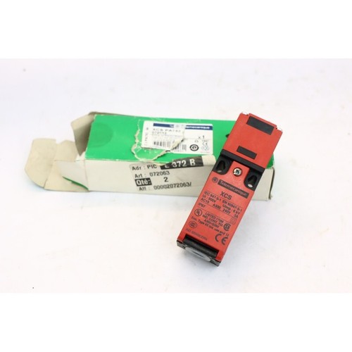 Telemecanique 072063 XCS PA792 Interrupteur de sécurité READ DESC (B537 ...