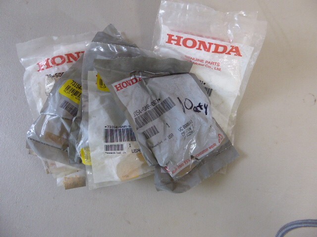Genuine Honda Windshield Clip B multi color | 73154-SNA-003 | OE ...