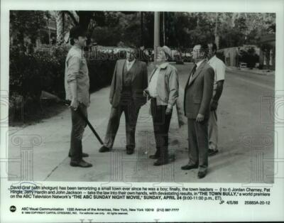 1988 Press Photo The Town Bully cast in scene - nop31828 | eBay