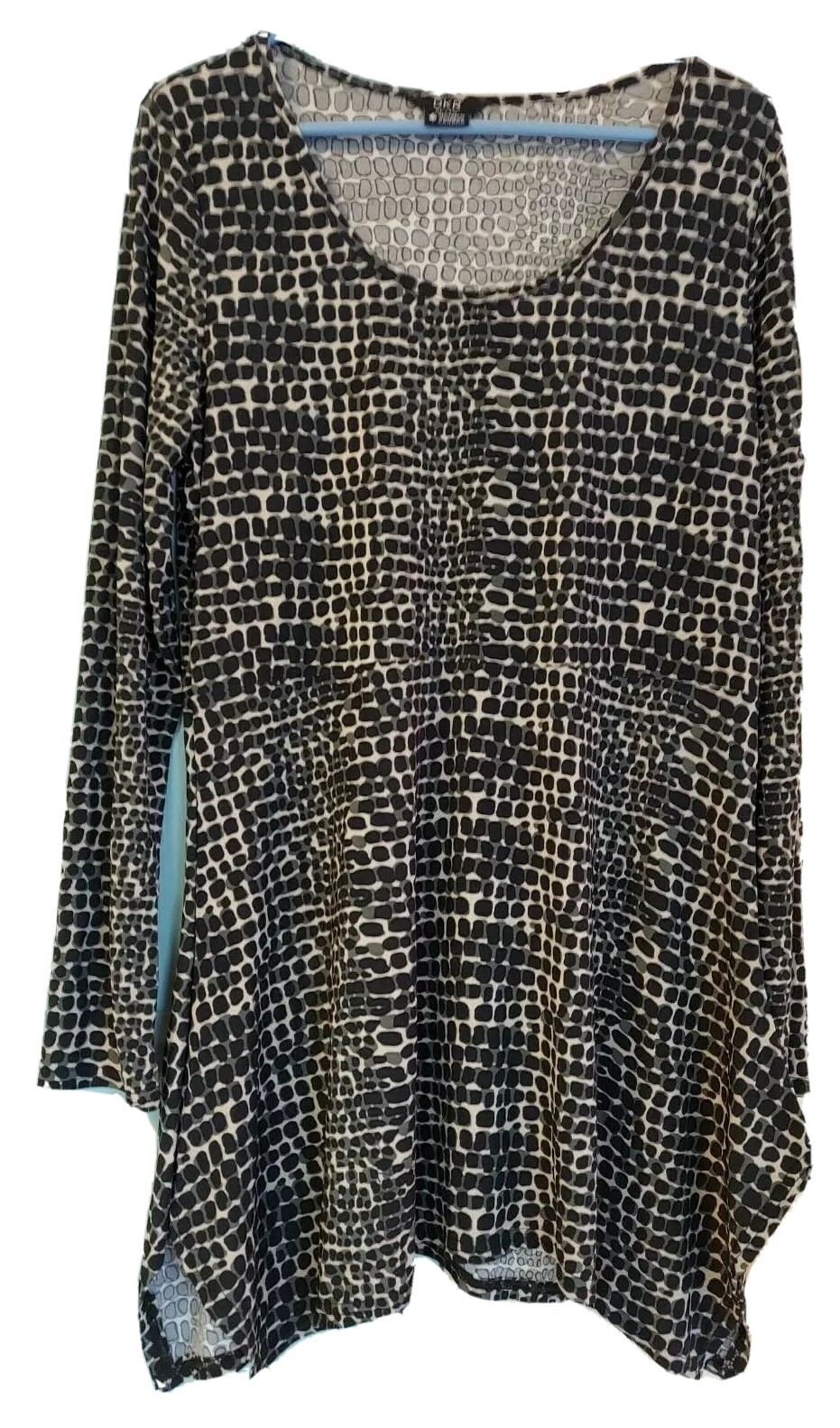 DKR Women's XL Tunic Top Long Sleeves Stretchy Slinky Long Shirt Flowy ...