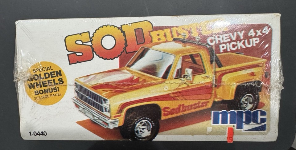 MPC SOD BUSTER Chevy 4x4 Pickup 1/25 Scale Model Kit 1-0440. Factory ...