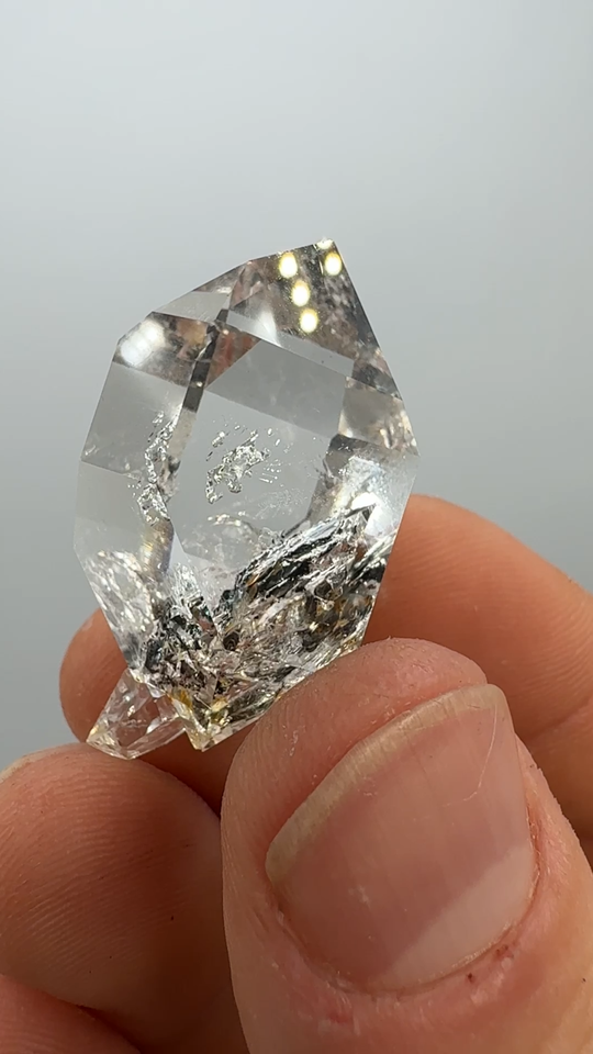 19.00 g Herkimer Diamond Gem, Perfect Clarity w/ Black Hydrocarbon ...