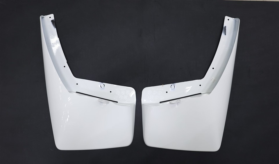 NEW OEM GM Front Molded Splash Guard Set White 19170455 Chevy Silverado ...