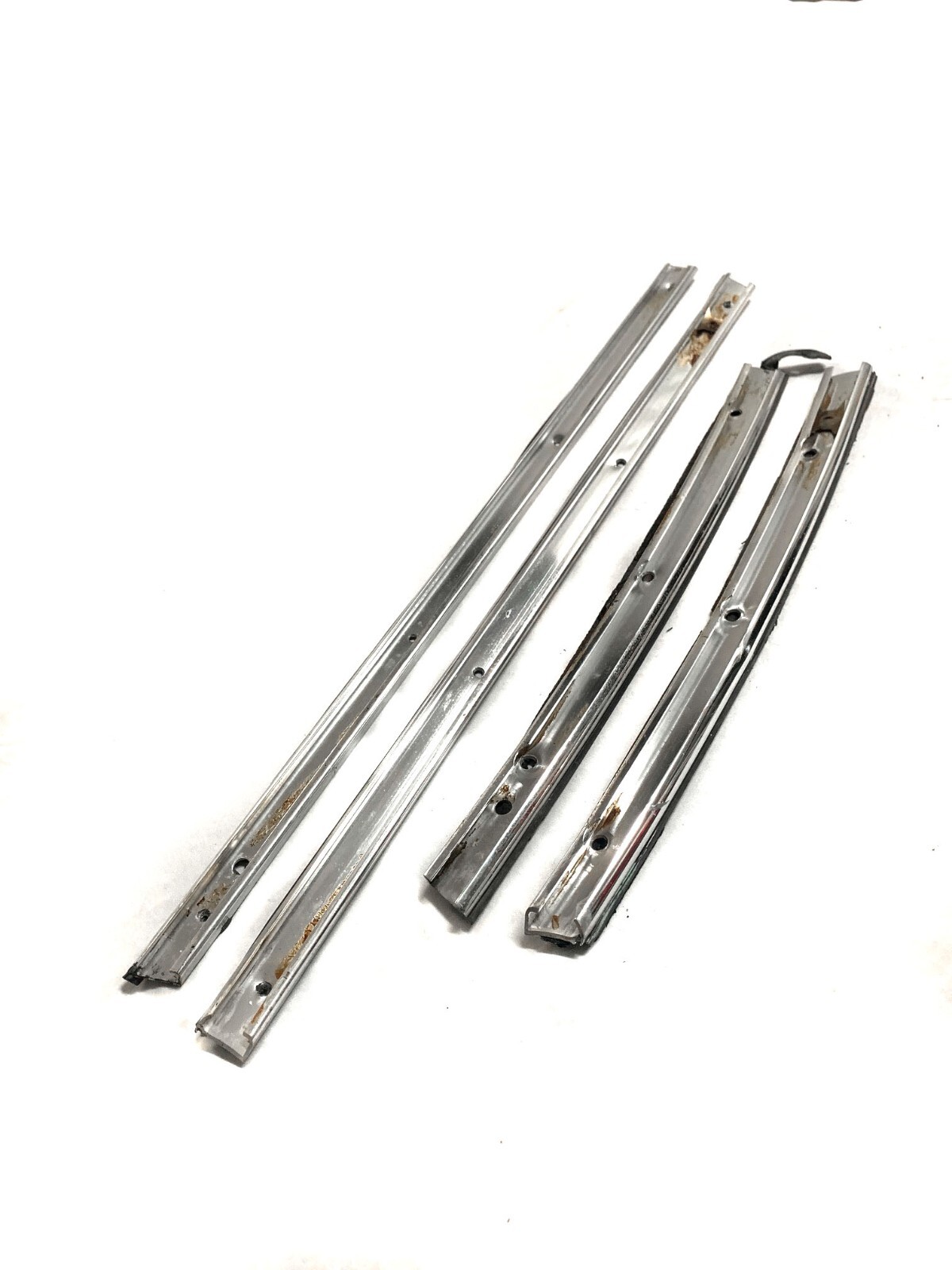 Mercedes W107 R107 560SLSL 380SL 450SL hard top Window seal holding ...