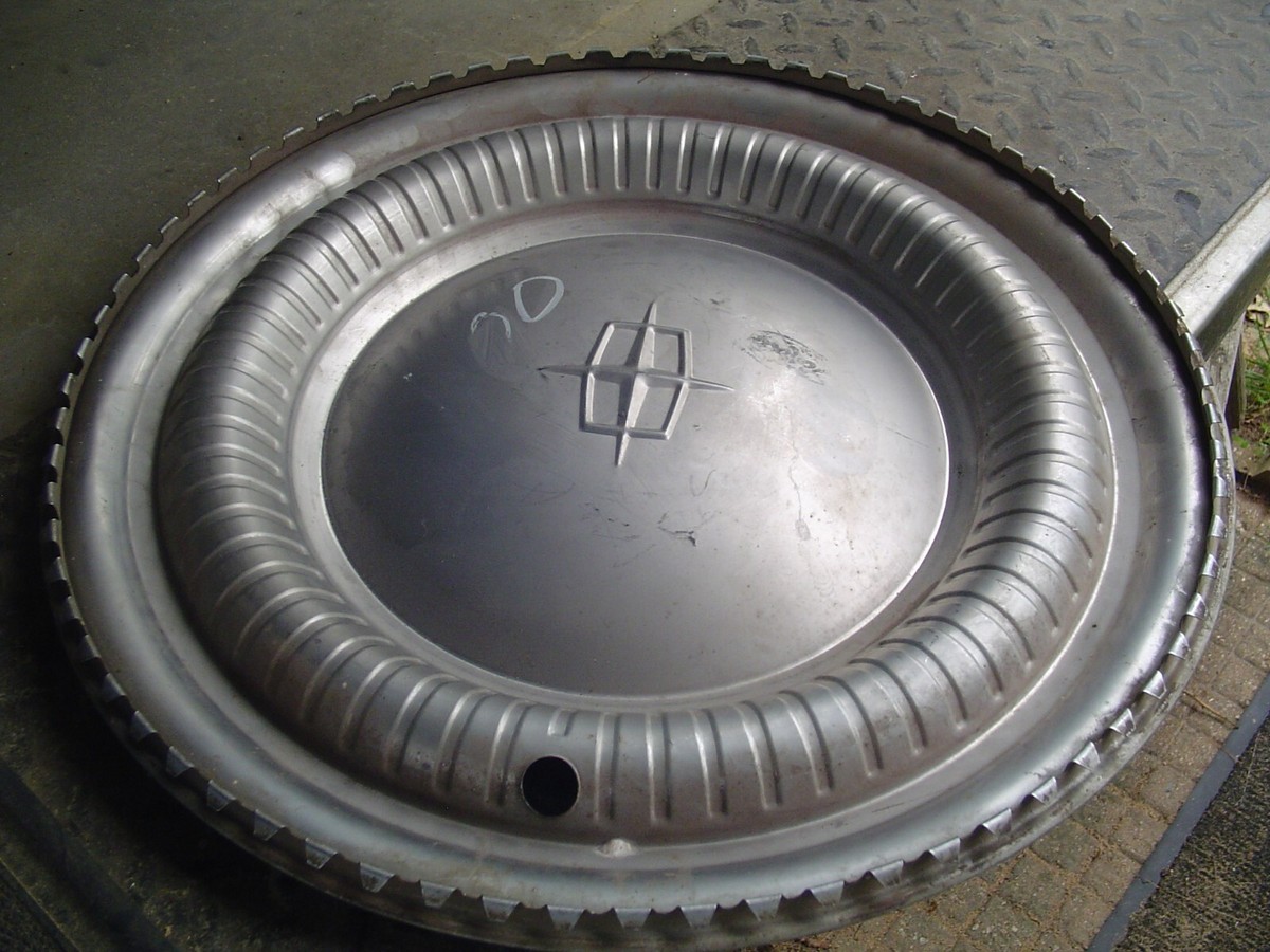 1965 Lincoln Continental Hubcaps