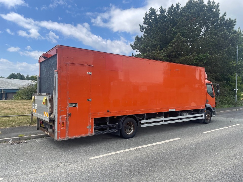 Daf LF55 14 ton 2011 box rigid lorry could be motorhome / race truck ...
