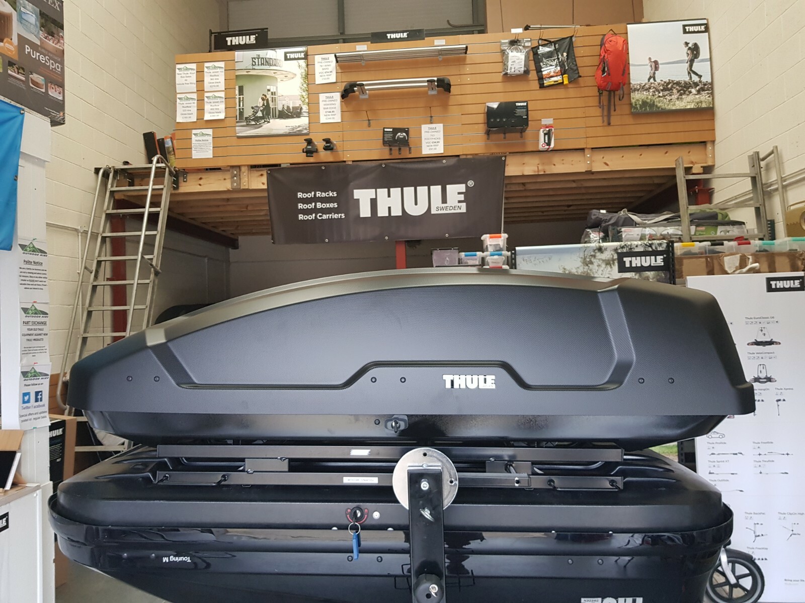 Thule roofbox hire including bars from small box 320 litres upto xxl ...