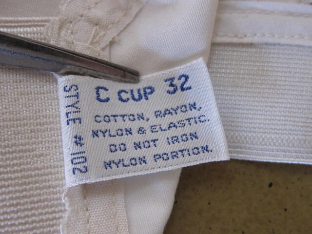 Vintage Never Worn Playtex High Style Bra Wireless Pointy Unlined Cup ...