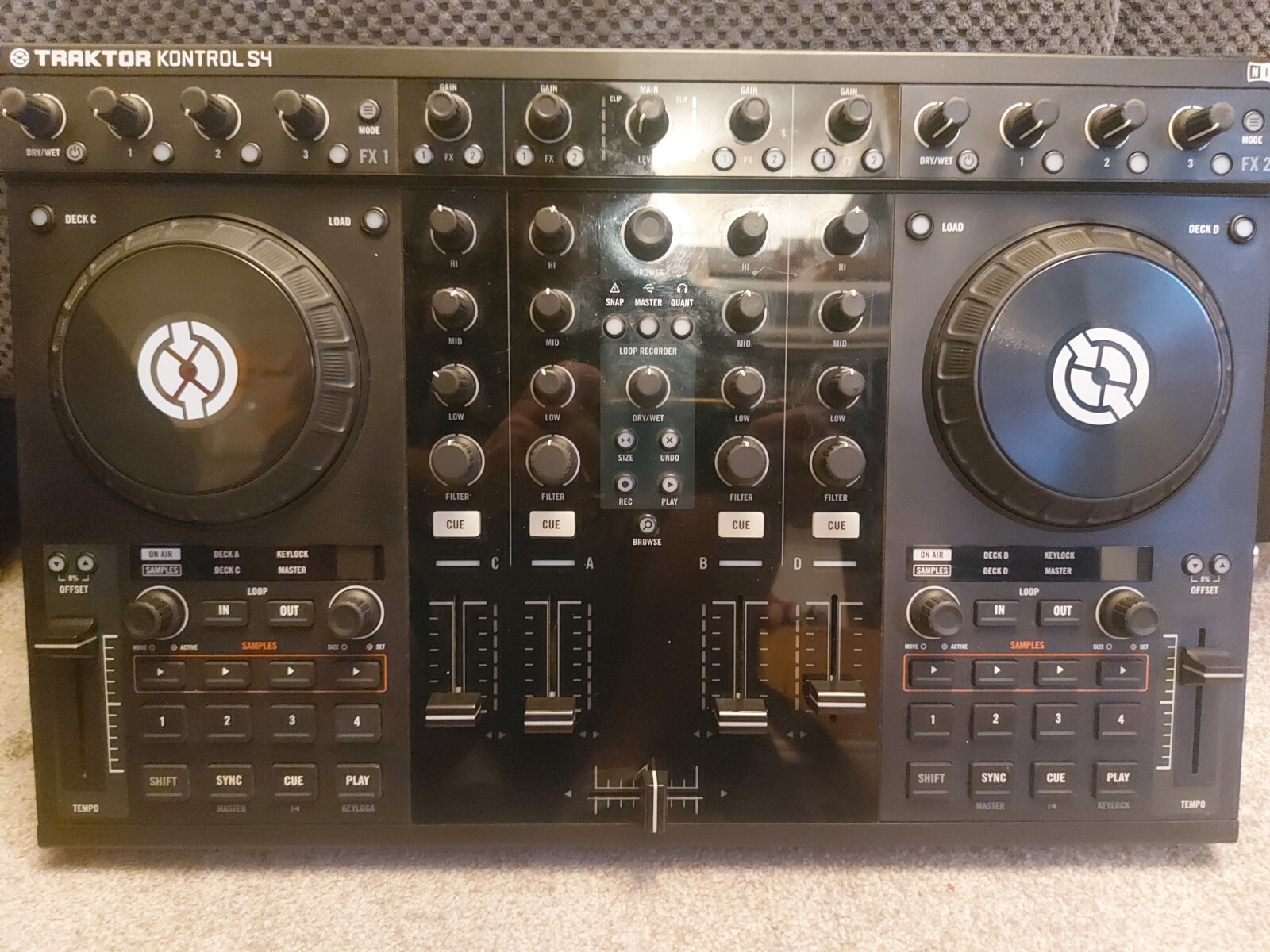 Native Instruments Traktor Kontrol S4 MK1 4 Channel DJ Controller ...