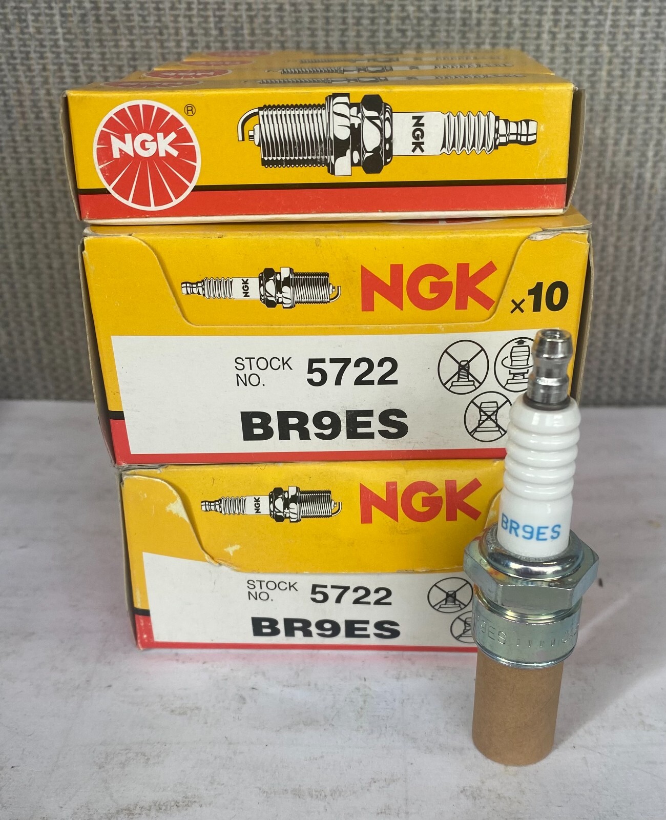 NGK Spark Plugs 5722 BR9ES | eBay