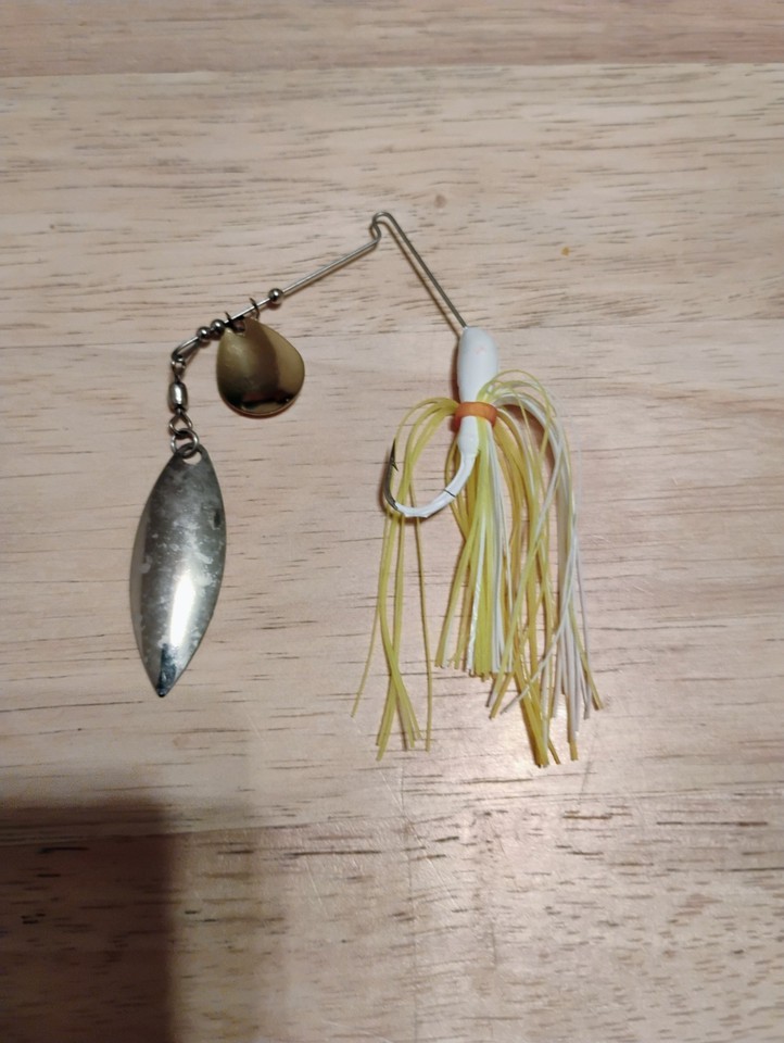 Bass Fishing Lures Lot Used - 5 Top Water Spinner's & 7 Deep Runner ...