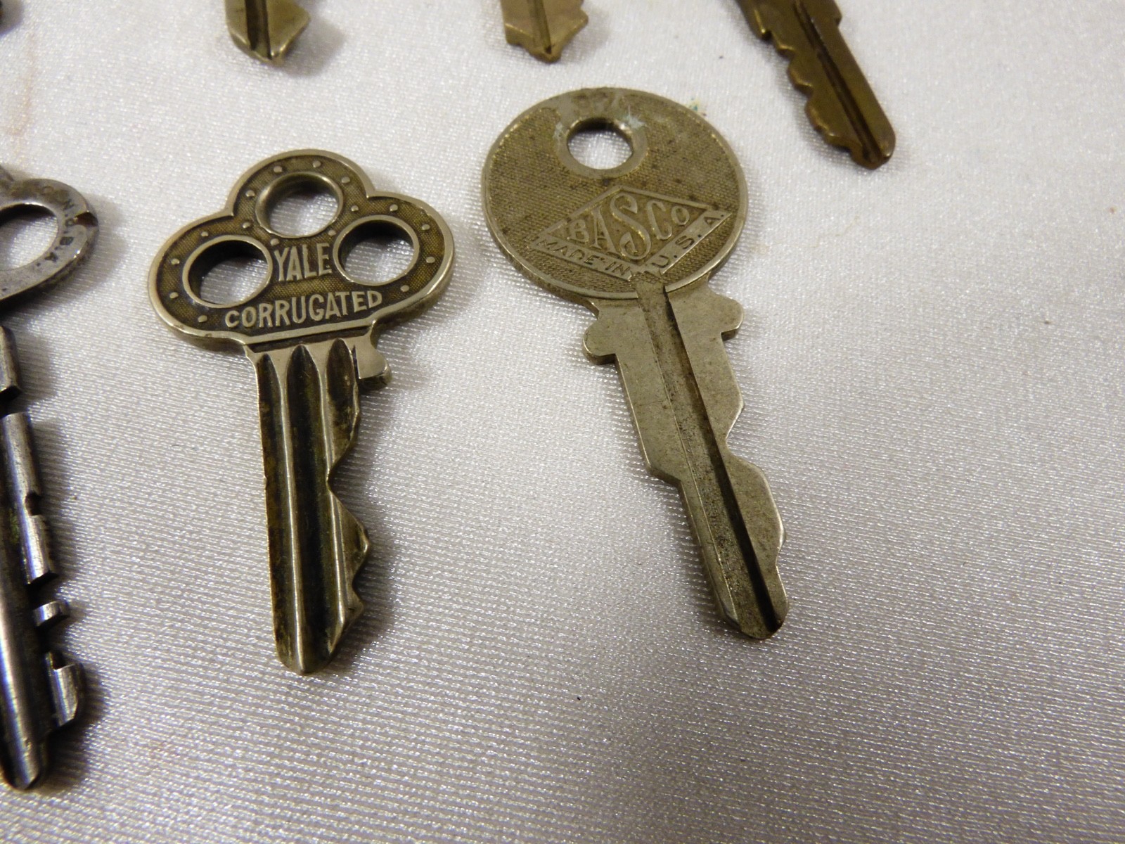 Vintage Antique Lot of 9 Flat Keys | eBay