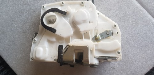 SUZUKI FZ SWIFT / SPORTS FZC82S Driver`s Door Lock R/H/F 2/2011 - 9/ ...