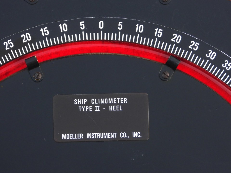 LARGE MOELLER INSTRUMENT CO. SHIPS SUBMARINE TWIN TUBE CLINOMETER LEVEL ...
