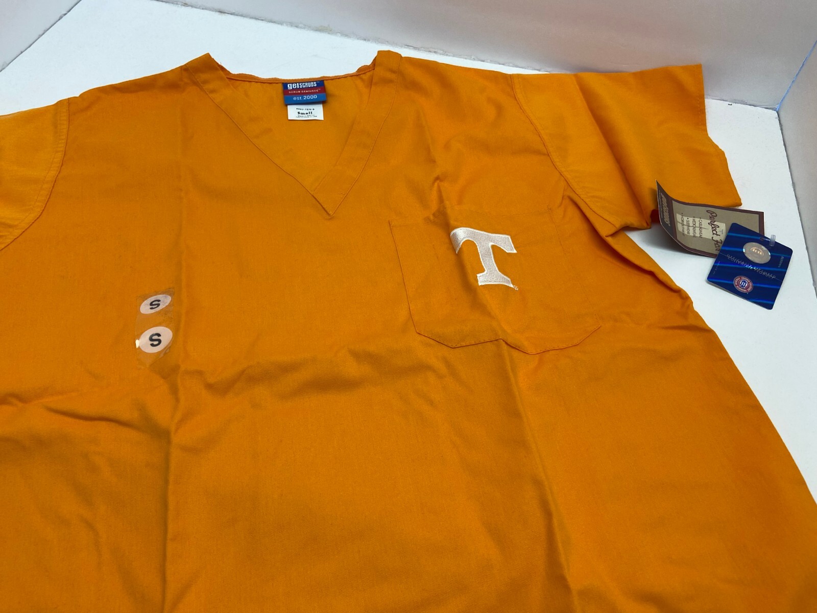 University of Tennesee Scrubs V Neck Top Size S Officially Licensed NEW ...