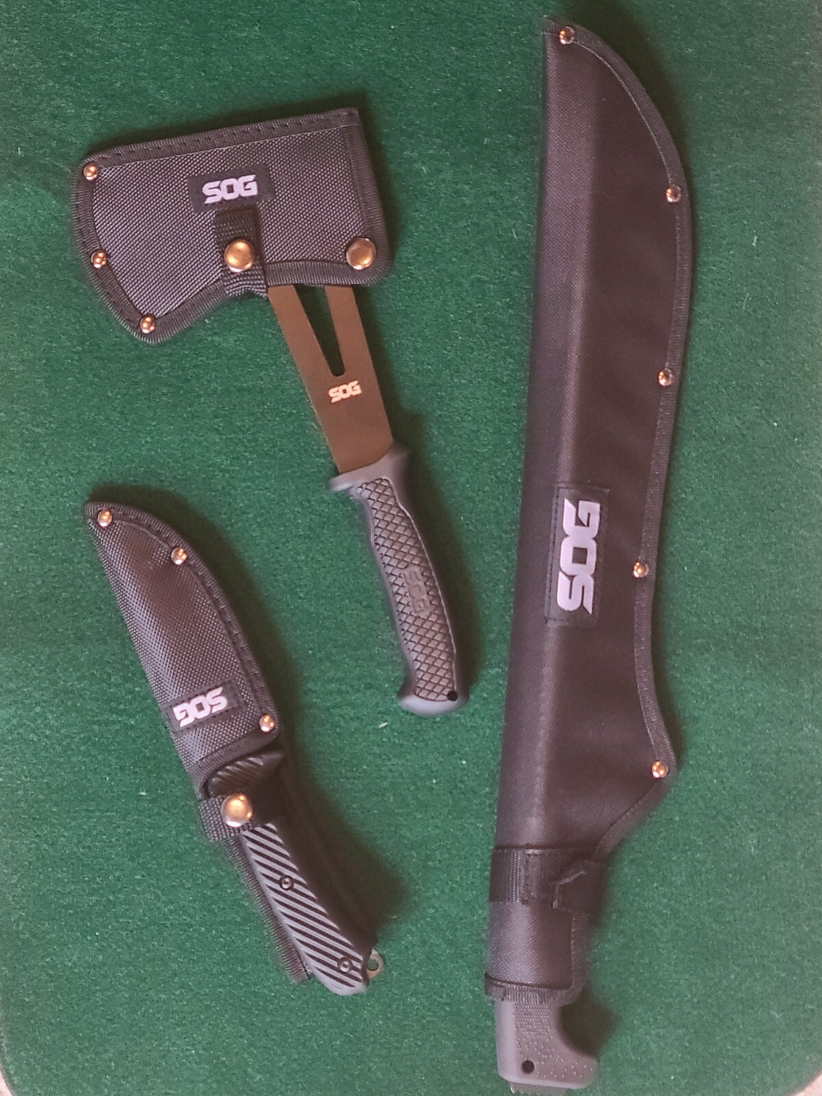 SOG 13" SOGFARI MACHETE, WOODS CAMP 2 AXE, BUSHCRAFT KNIFE COMBO - NEW ...