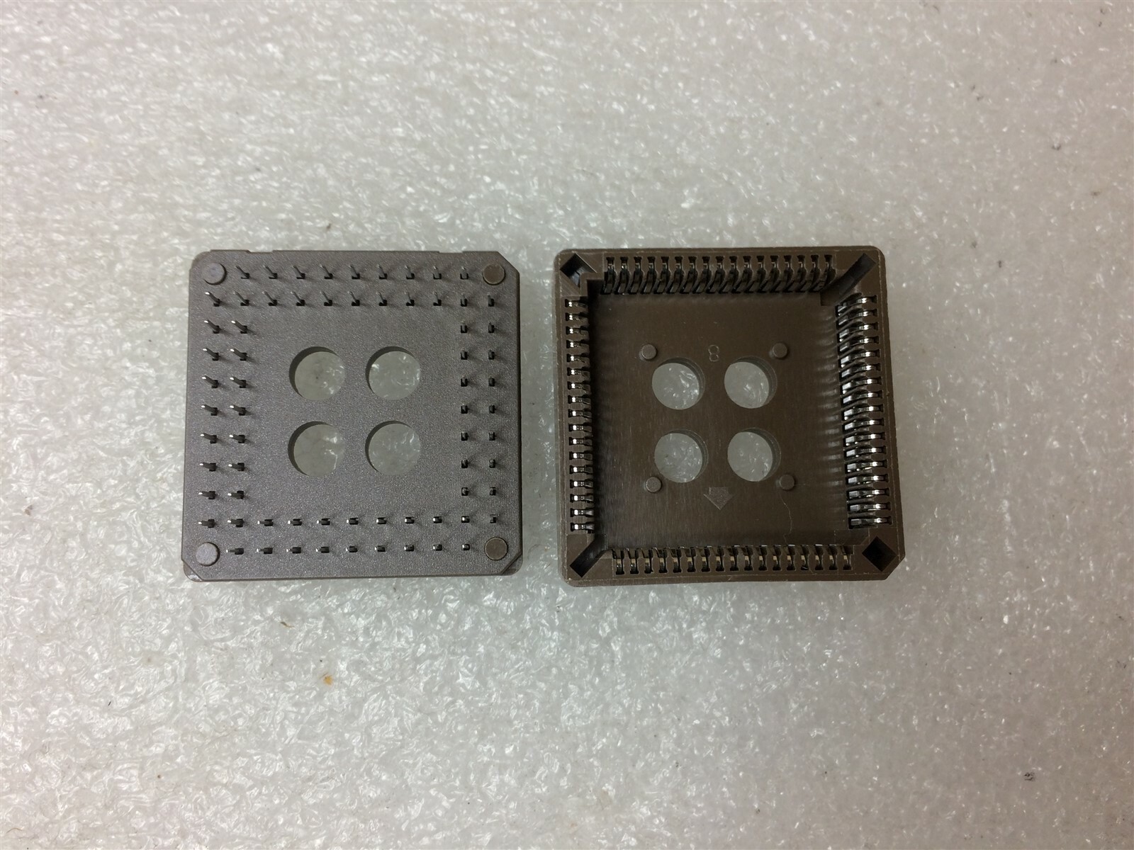 PCSZT-068A-1 T & B ANSLEY CONN SKT PLCC 68 POS Solder ST TH 2 PIECES | eBay