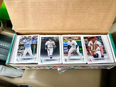 2022 Topps Baseball Complete Factory Set Walmart Edition Parallel Gold ...