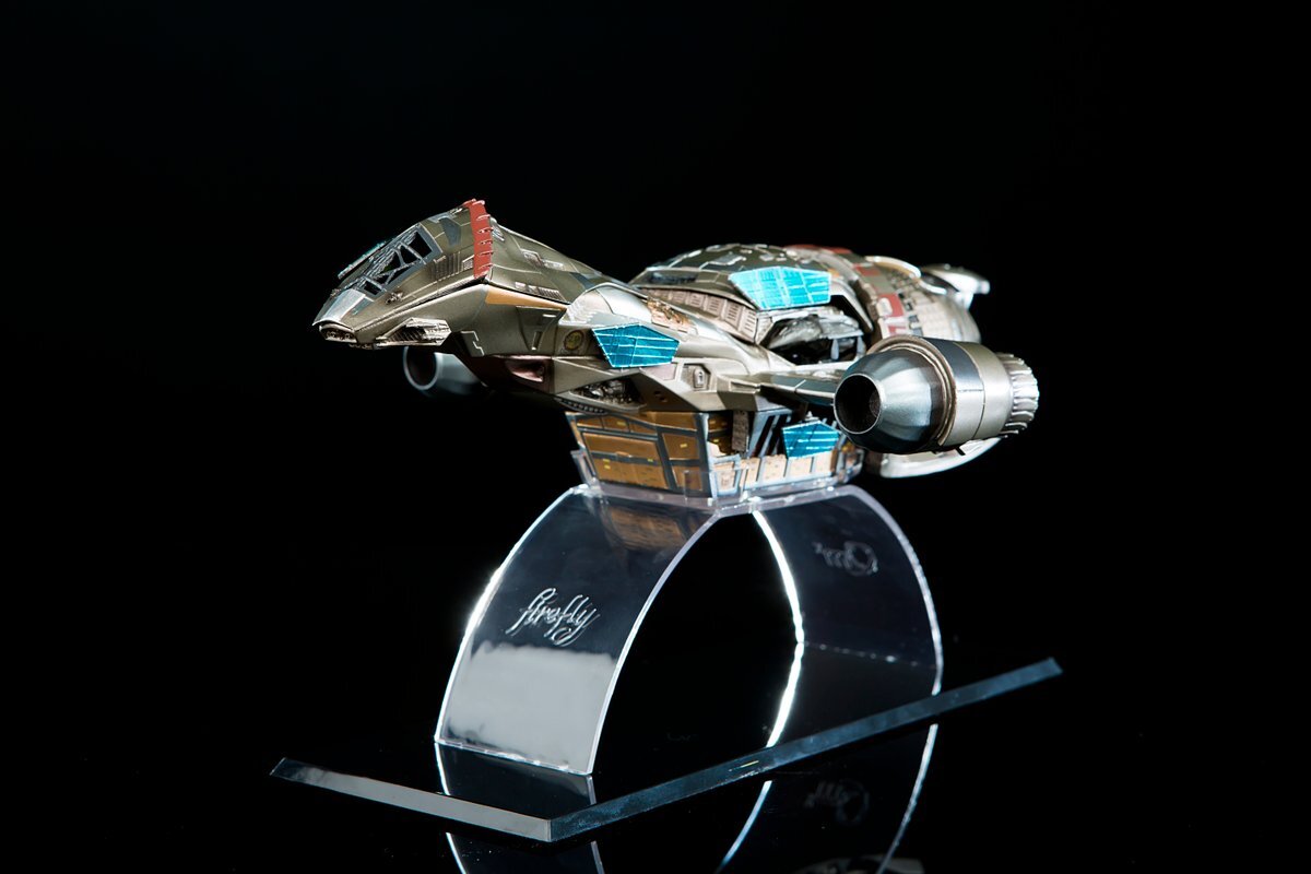 QMx Quantum Mechanix Serenity Cutaway Replica Toy Figure (1:250 Scale ...