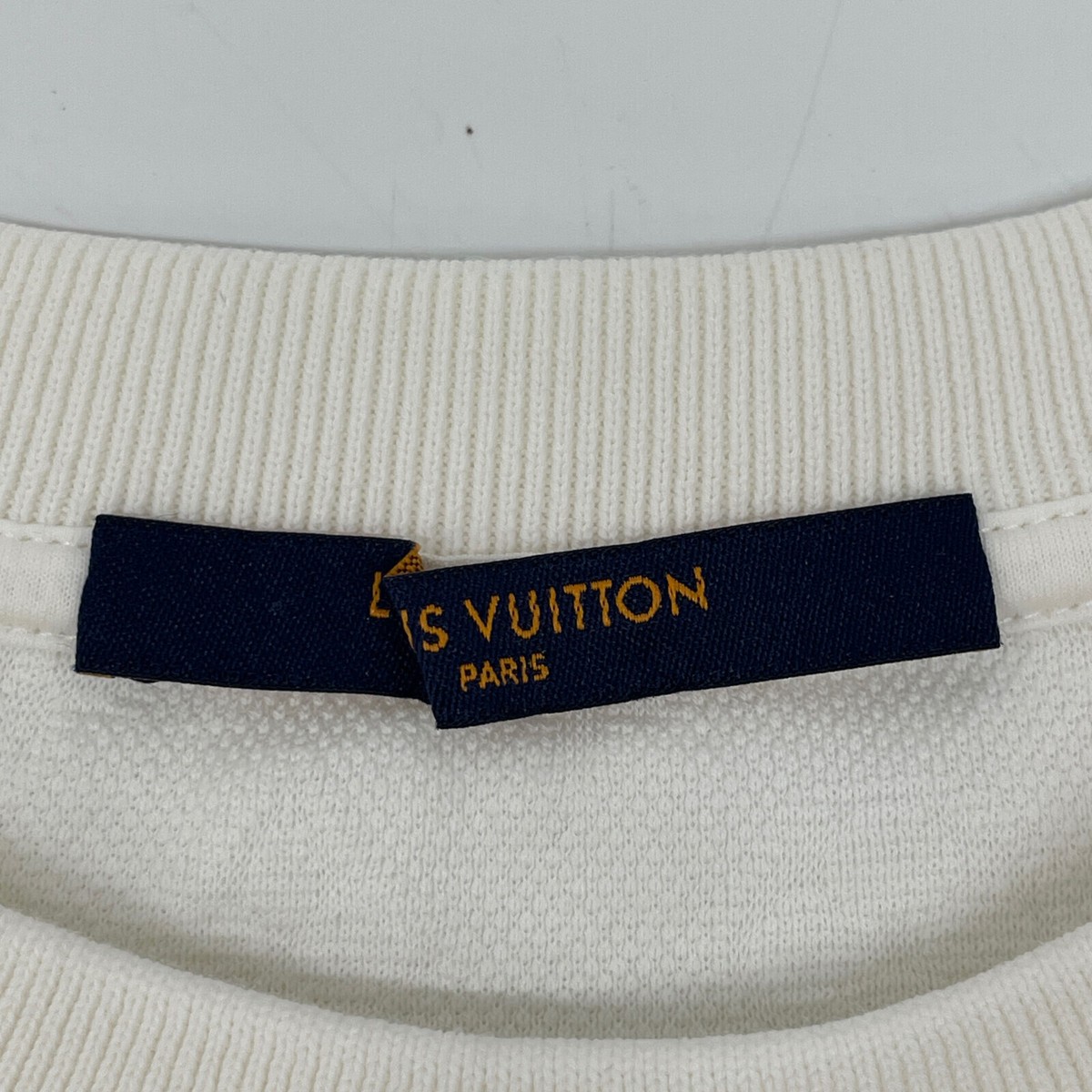 LOUIS VUITTON 22AW White RM222Q TCL HIY49W 3D Pocket LOUIS VUITTON 22AW White RM222Q TCL HIY49W 3D Pocket