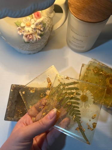 Beautiful resin coasters (set of 5 with a coaster holder included ...