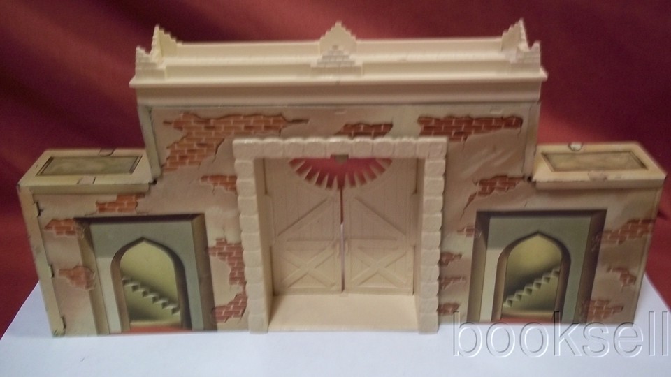 ORIGINAL 1955 MARX CAPTAIN GALLANT TIN LITHO FRONT GATE AND SHORT WALL ...