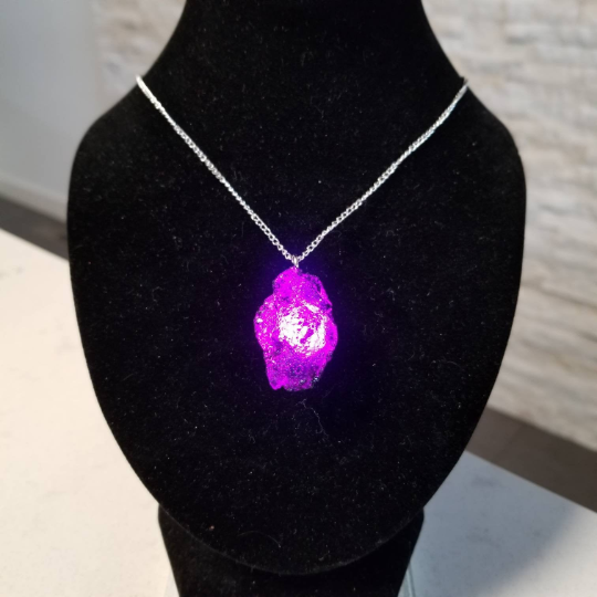 Raw Infinity Stone Pendant Necklace kryptonite sorcerer gauntlet ...