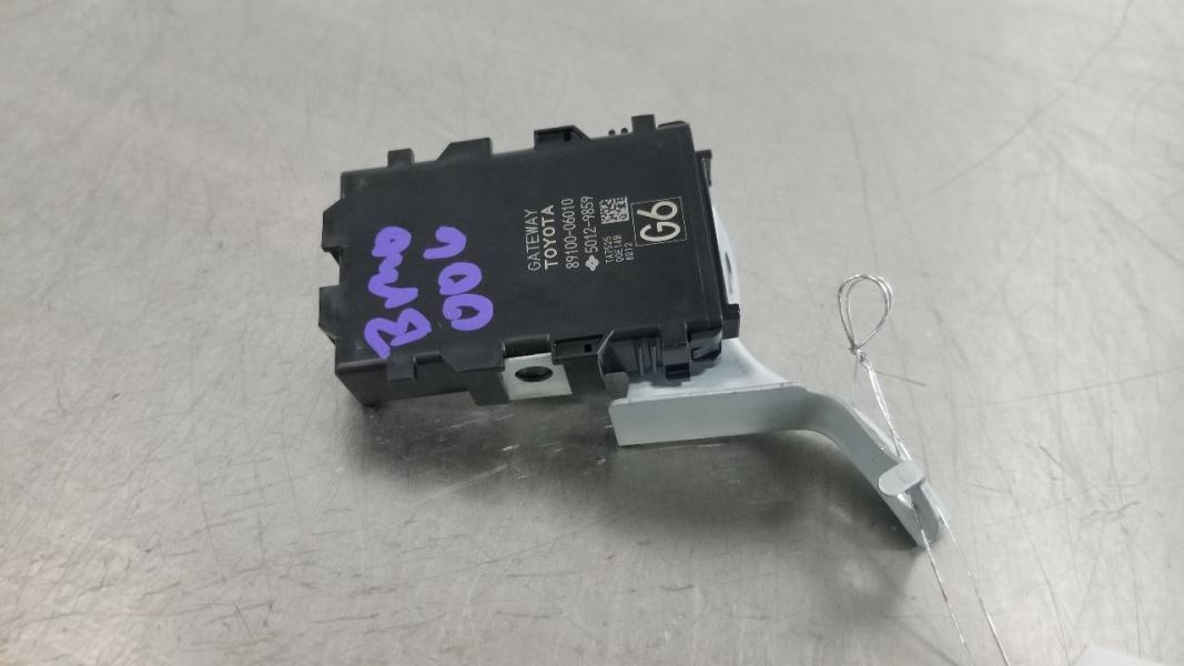 2018 Toyota Camry Computer Assembly Netwo OEM 89100-06010 for sale ...