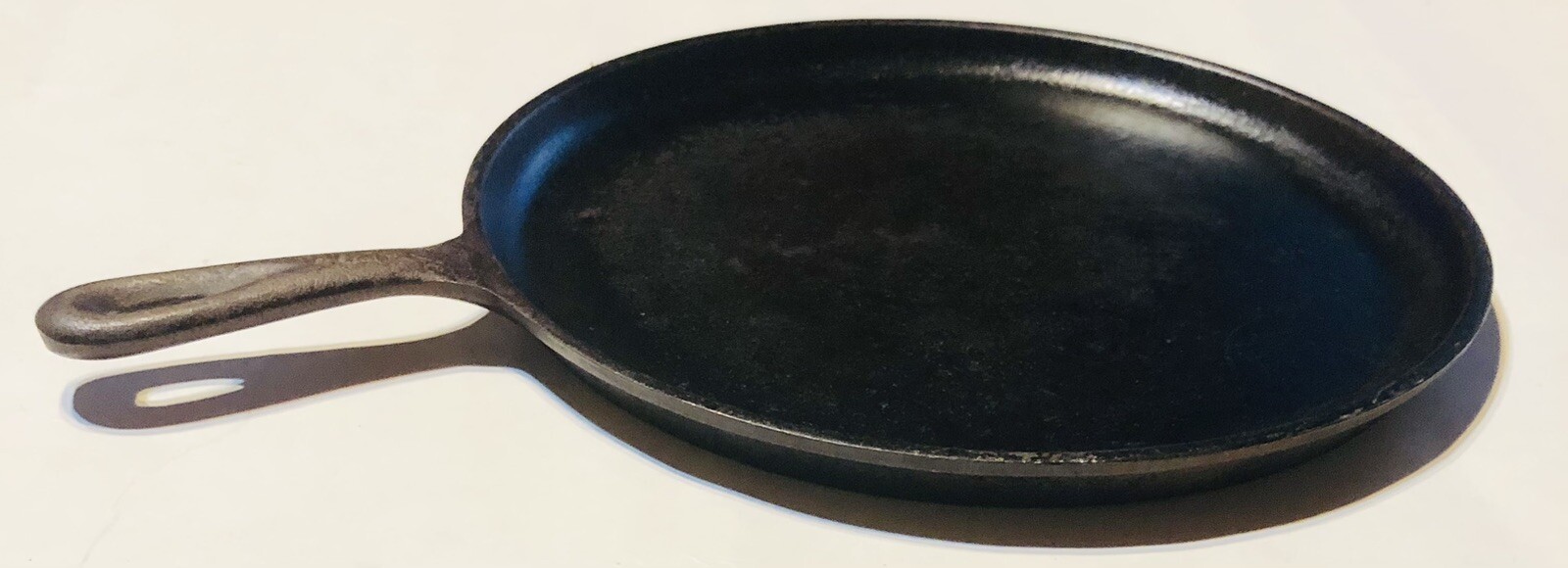 Vintage Lodge No. 9 - H Round Cast Iron Griddle w/Heat Ring 'OG' 1960 ...
