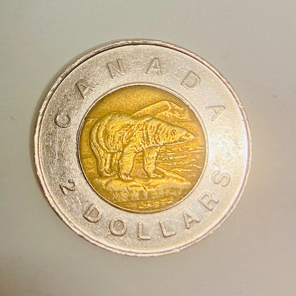 1996 Canadian 2 Dollar Coin Queen Elizabeth II & Polar Bear D.G. Regina ...
