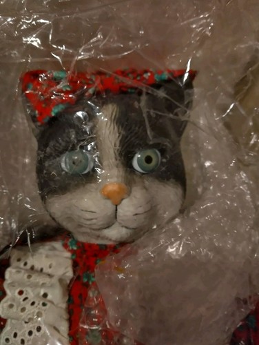 1989 Betty Jane Carter Goebel Porcelain Doll Musical Cat #912742-99 | eBay